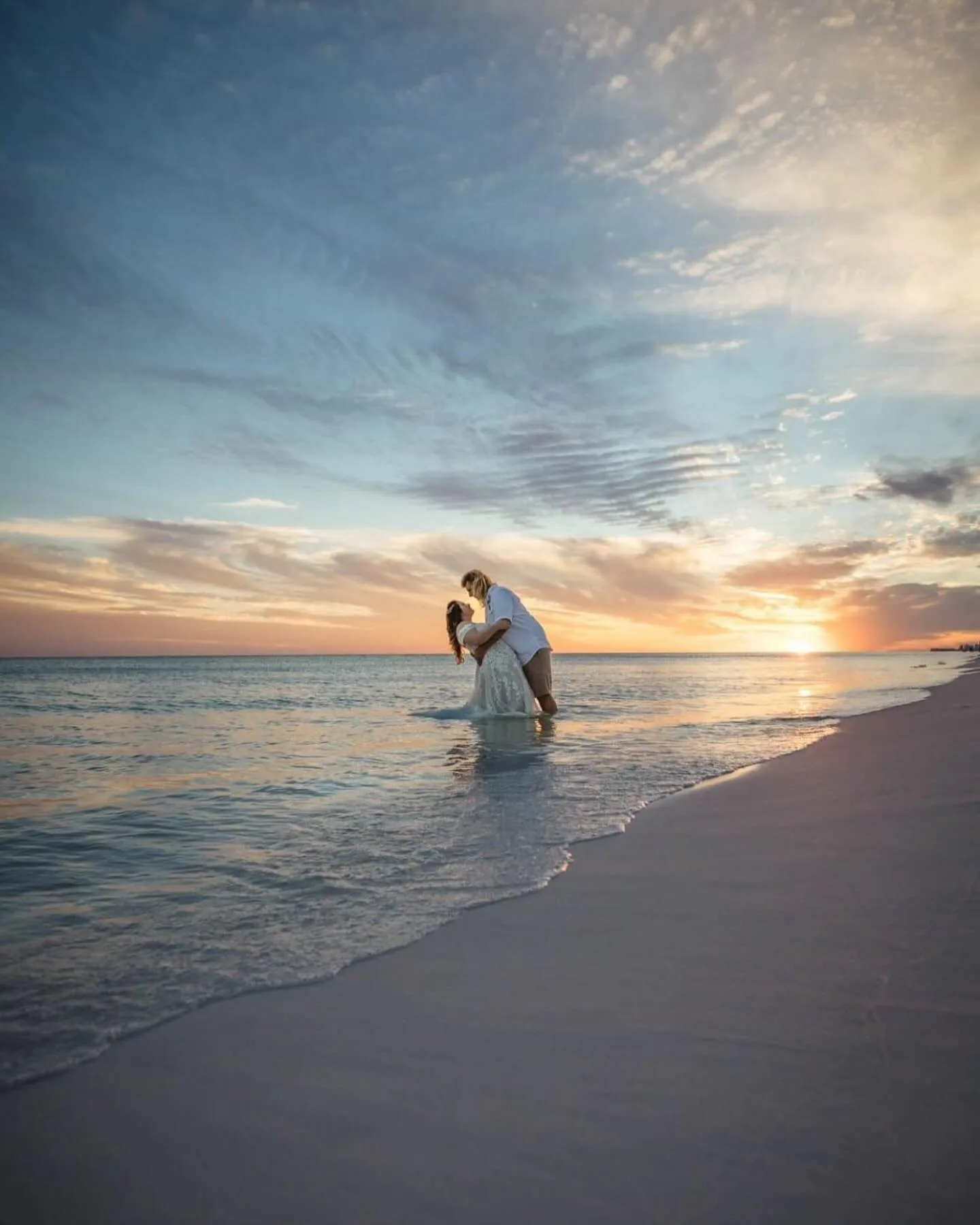 15 Sunset Wedding Ceremony Ideas That Take Your Breath Away